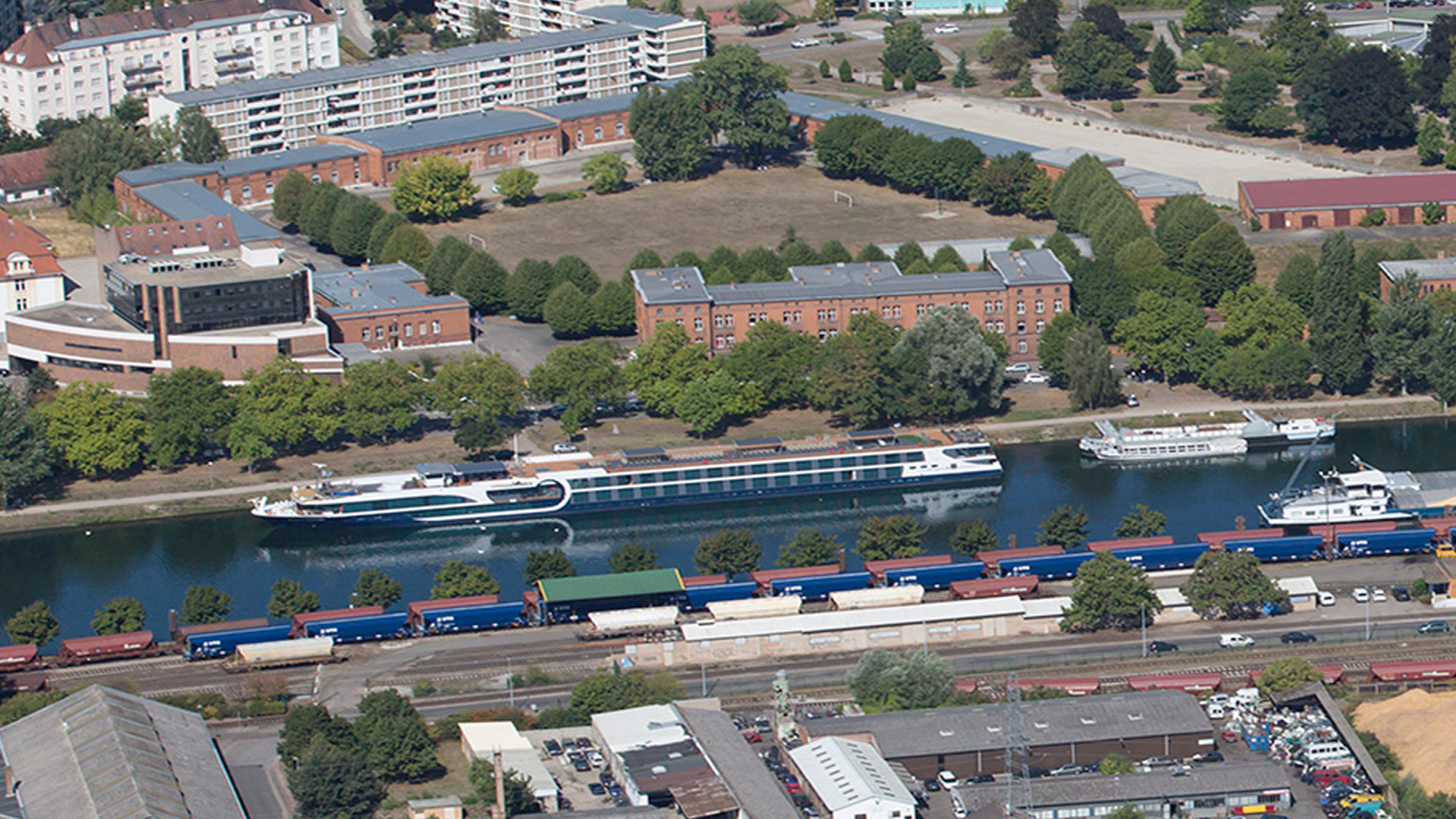 Ports de Strasbourg, tourisme fluvial & croisières sur le Rhin